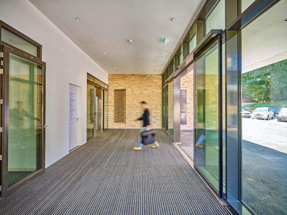 GREEN MOTION, AN ECO-FRIENDLY ENTRANCE MATTING SYSTEM - GEGGUS Entrance ... GREEN MOTION, AN ECO-FRIENDLY ENTRANCE MATTING SYSTEM - GEGGUS Entrance ...